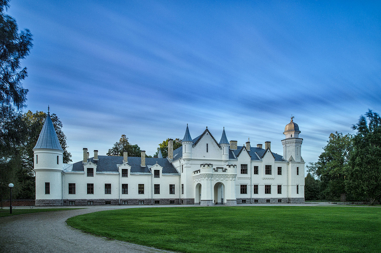 Road trip through the manors and castles of Estonia - Rentalmoose